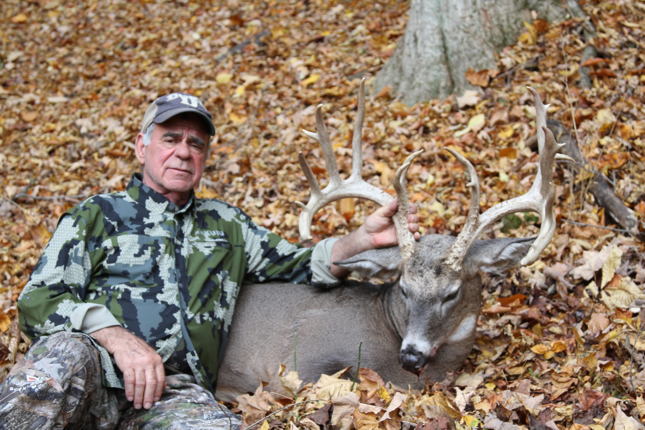 Ohio Trophy Whitetail Deer Guided Hunting Services - Extreme World ...